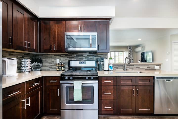 Peaceful Gated 2bd Near Fsac/clu/proactive Sports - Agoura Hills, CA