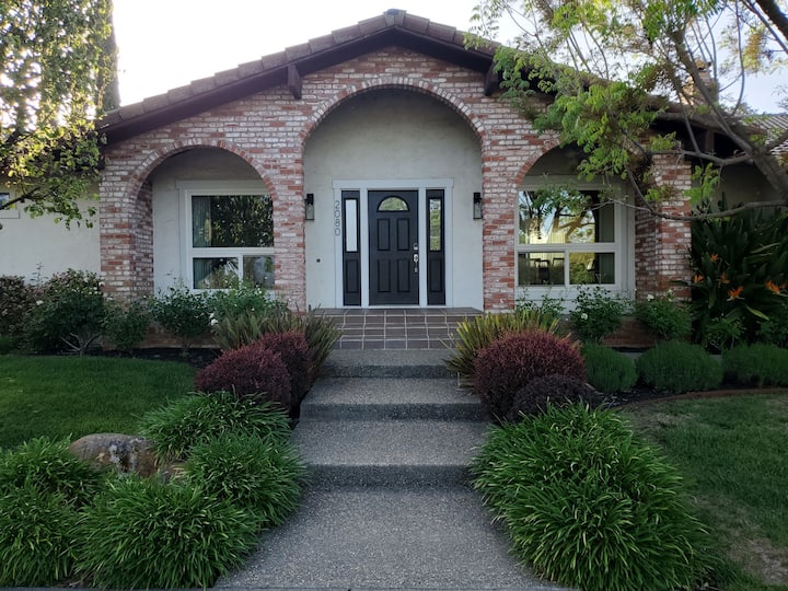 Walking Distance To St. Helena 30 Day Rental - St. Helena, CA