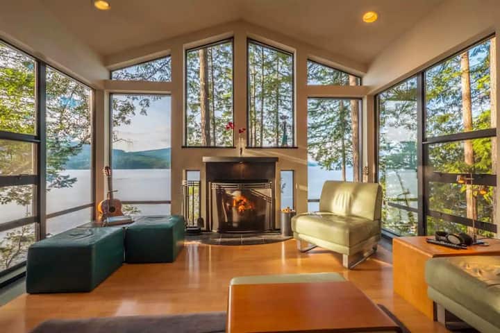 Epic Inlet Views At Custom Waterfront Home - Sechelt