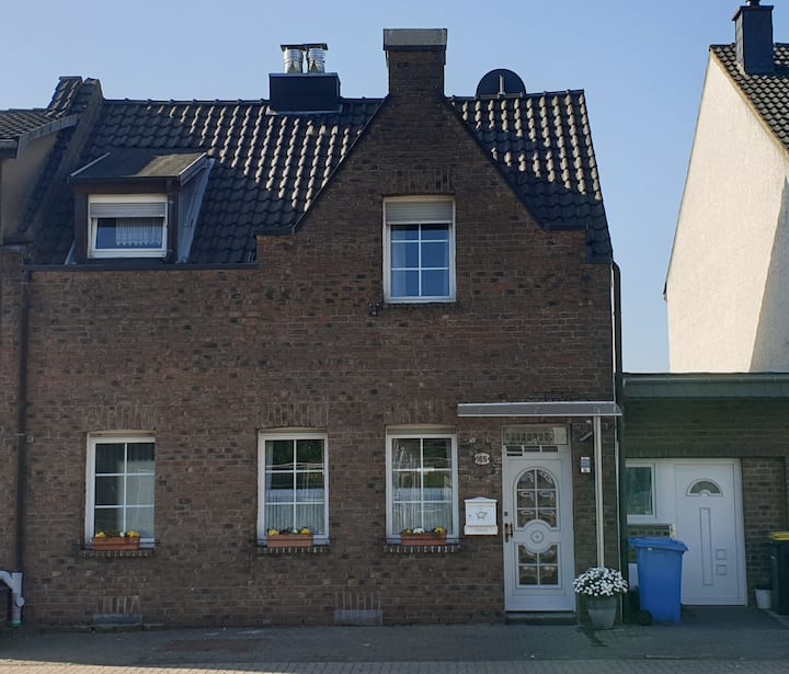 Großes Haus, 125 M2, 4 Schlafzimmer, Garten+grill - Kerpen