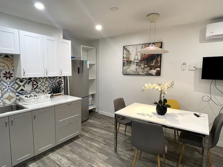 2 Bd Apt Free Parking 10 Minutes Montreal Downtown - Longueuil