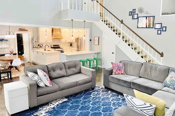 Huge 2br Family/pet Friendly Near Everything! A+! - San Antonio