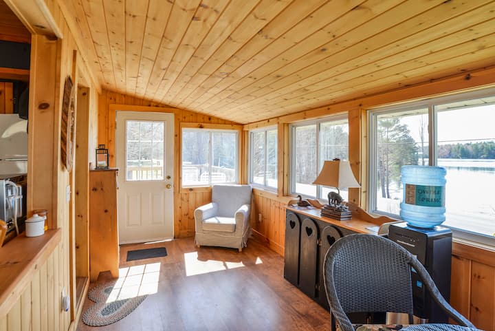 One Bedroom Cottage W/loft By The Moon River - Bala (Canada)