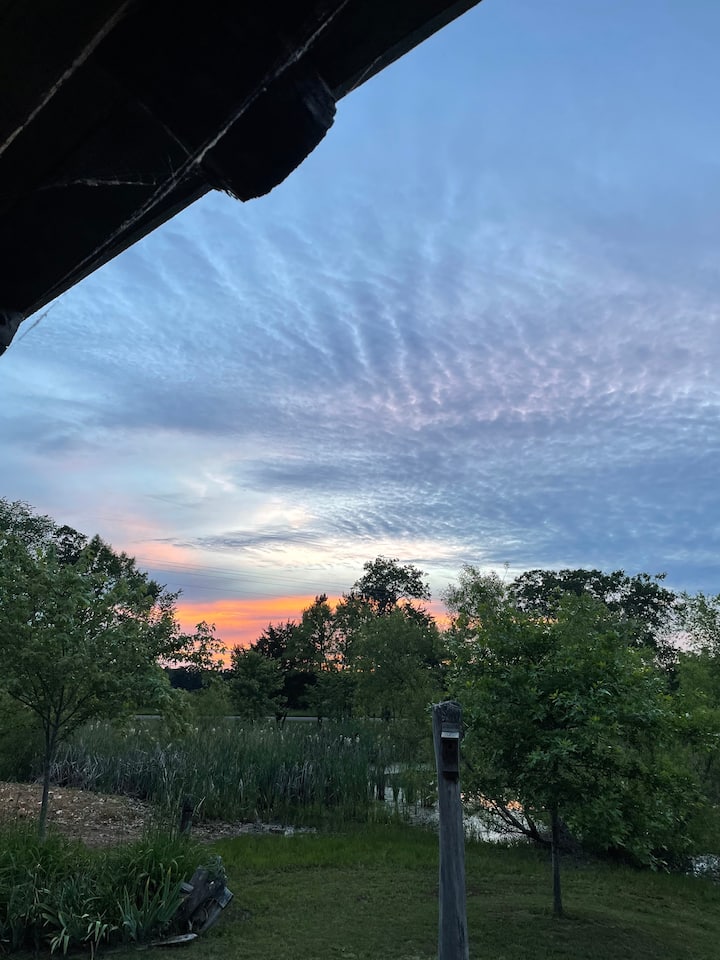 Custom Log Cedar Home In A Beautiful Setting - Rolla, MO
