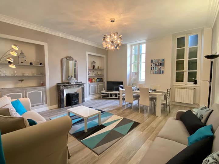 Centrally Located 2-bedroom Apartment In Bastide - Carcassonne