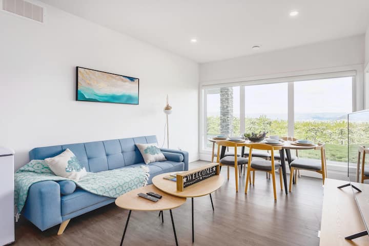 2 King Beds | En-suites, Orchard Views & Cozy Stay - Kelowna