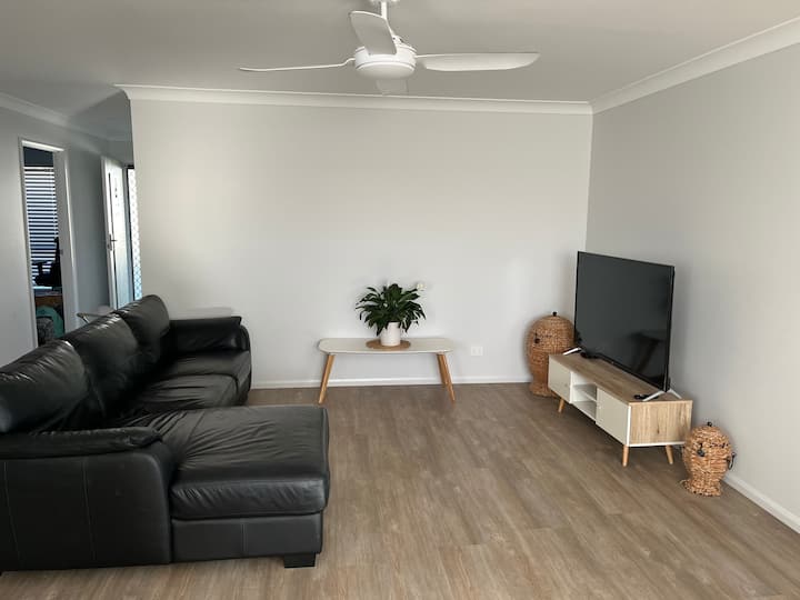 New And Modern 3/2/2 In Beautiful Yeppoon! - Yeppoon