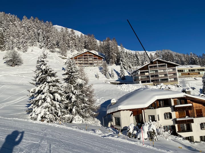 Ski-in-ski-out Apartment At Parsenn-piste - Klosters-Serneus
