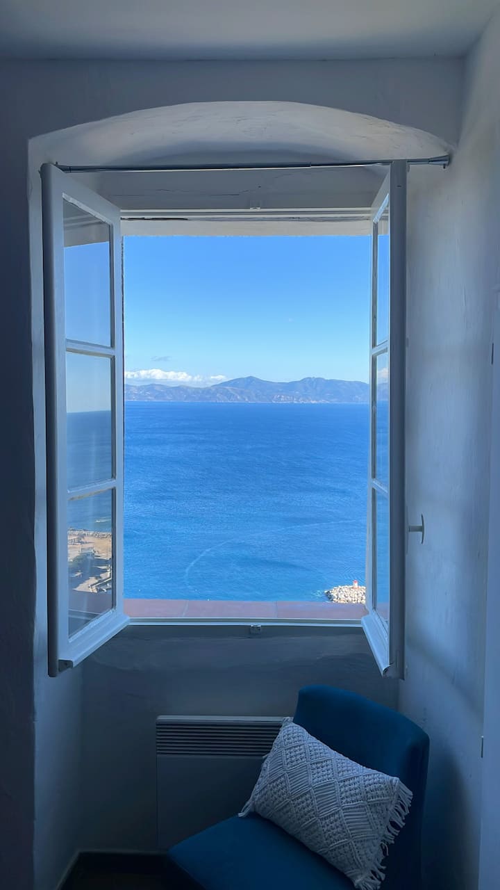 Appartement Vue Mer En Plein Coeur Du Village - Cargèse