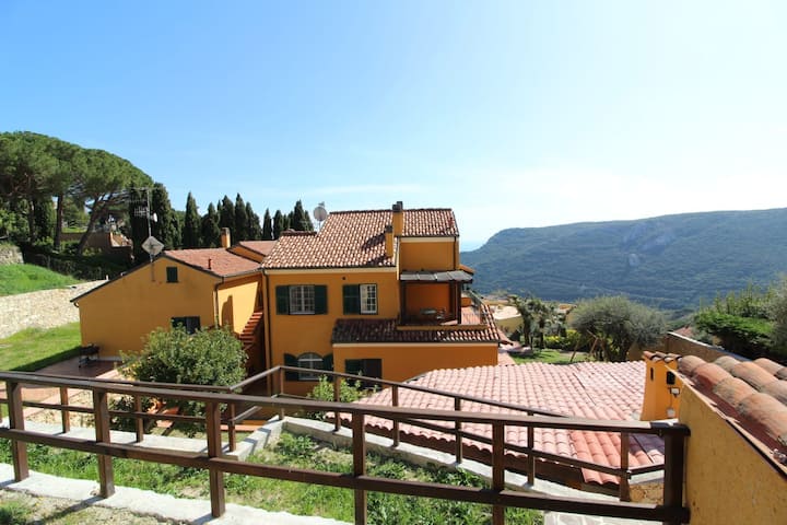 Casa Vacanze A San Bernardino - Spotorno