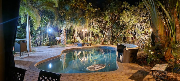 Unit 2 At The Jumanji House - Sebastian, FL