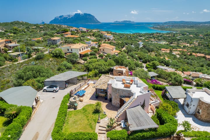 Villa Majra - Amazing Pool Overlooking Tavolara - Olbia