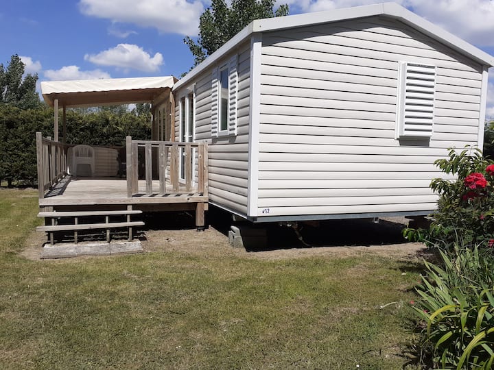Mobil-home 2ch 4 à 6 Pers. Piscine.
Plage à 7min - Saint-Hilaire-de-Riez