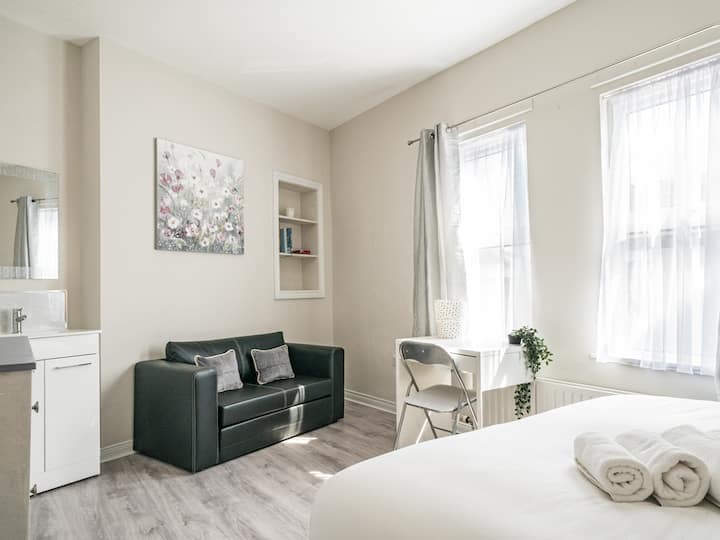 2 Bedroom Quiet Townhouse Perfect For Citybreak - Belfast