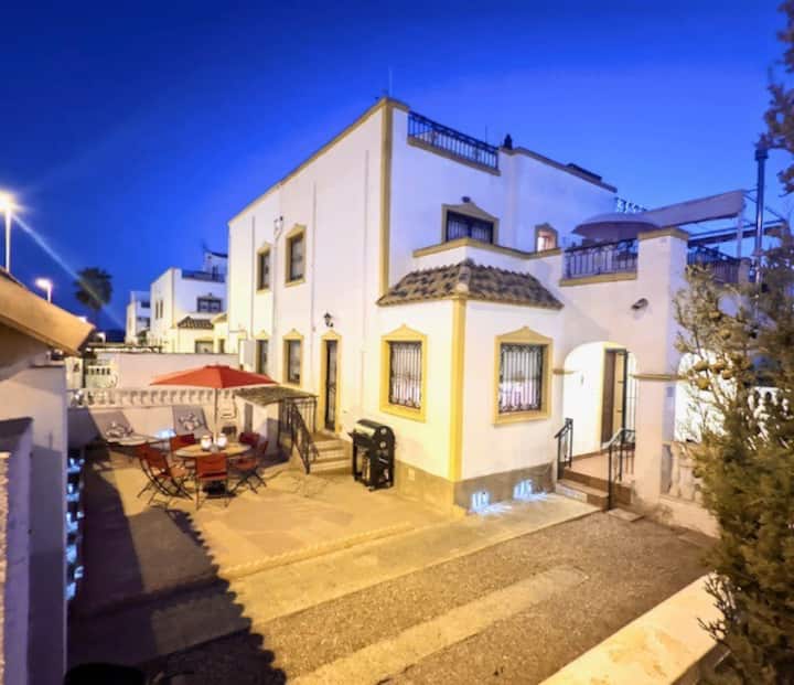 Villa On Vistabella Golf Course - Bigastro