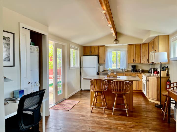 Sunlight Beach Cabin - Whidbey Island, WA