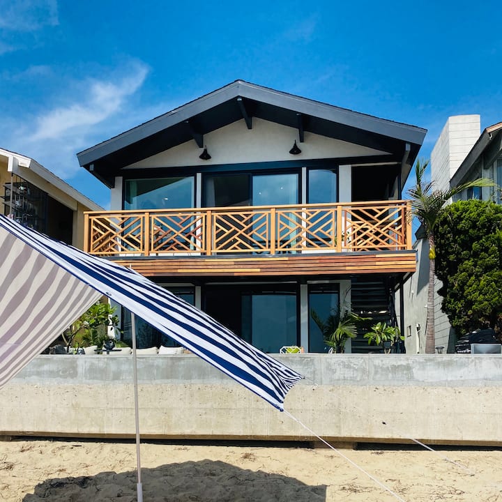 South Bayfront Entire Home 6 Bed / 4.5 Bath - Newport Beach, CA