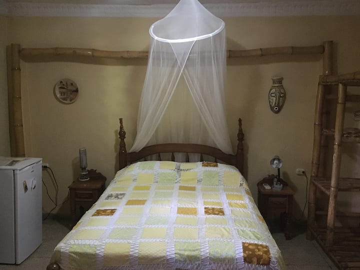 Family Retreat Casa Los Mangos 2 Bedrooms & Lounge - Cuba