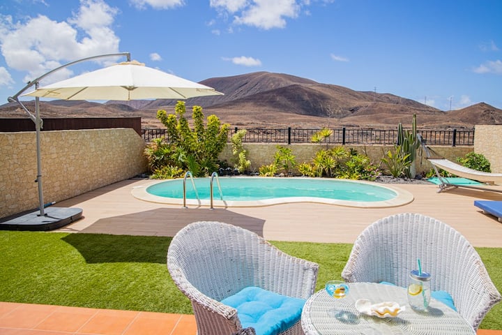 Fully Equipped Villa With Private Swimming Pool - Corralejo