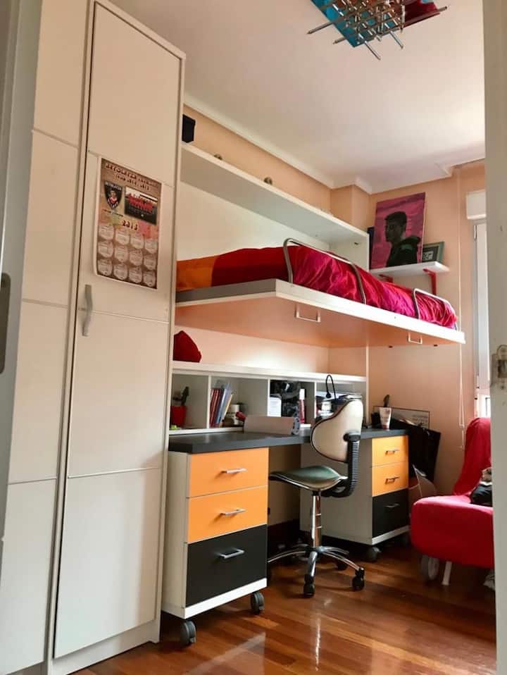 Habitación 1/2 Pax,céntrica,
Tranquila,vista Monte - Bilbao