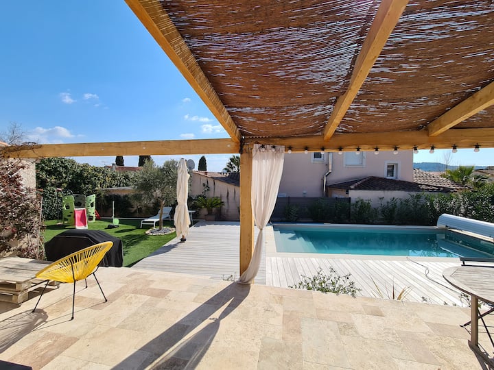 Agréable Maison De Vacances Avec Piscine - Velaux