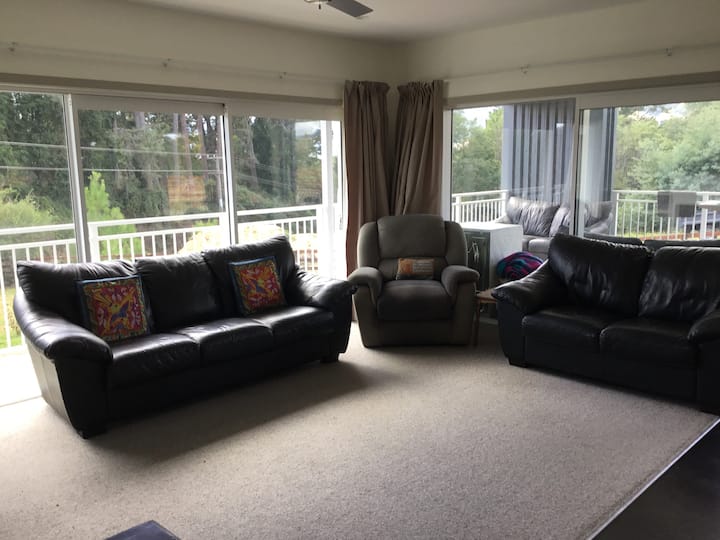 Cheerful Bed And Breakfast With Wonderful Views - Matamata