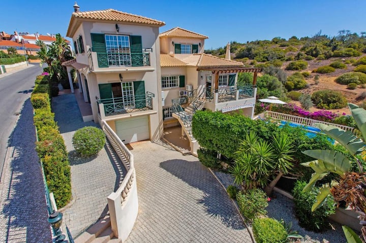 Luxurious Villa - Villa Ritzy - Central Albufueira - アルブフェイラ