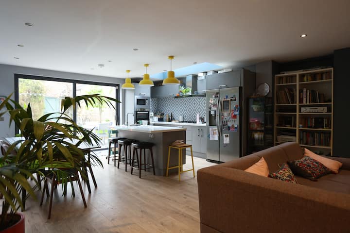 Beautiful Family Home In South Dublin City - Dublin