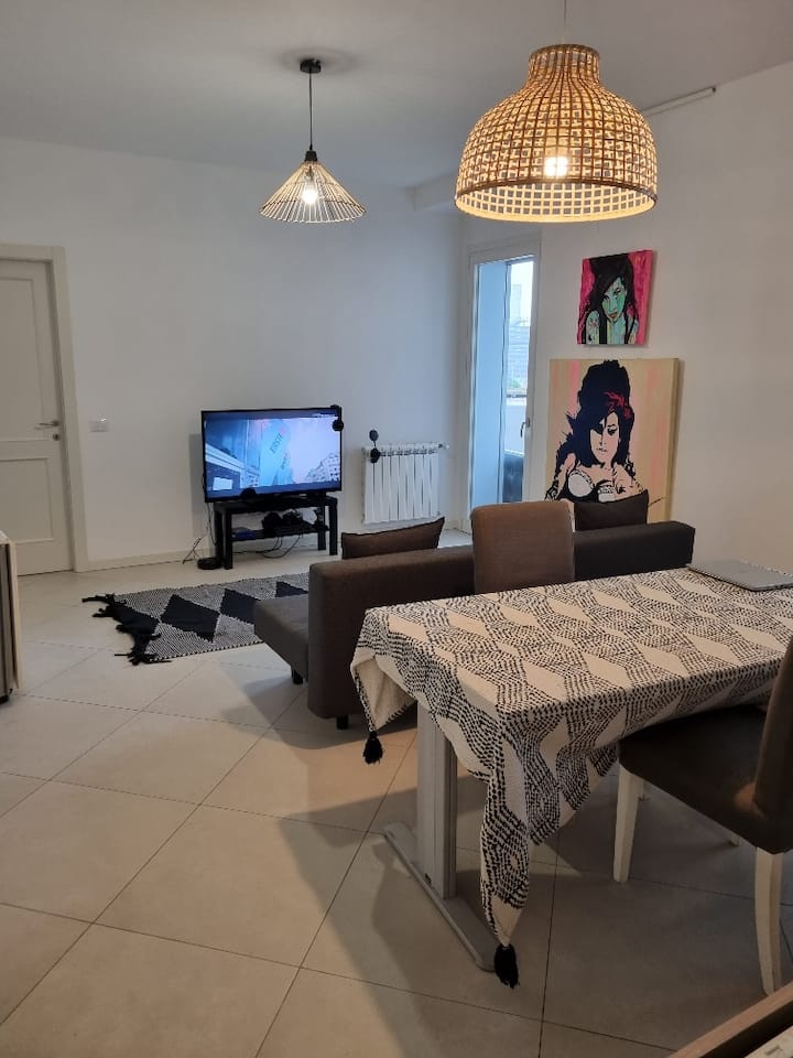 In University Area With A Lot Of Public Transport - Sesto San Giovanni