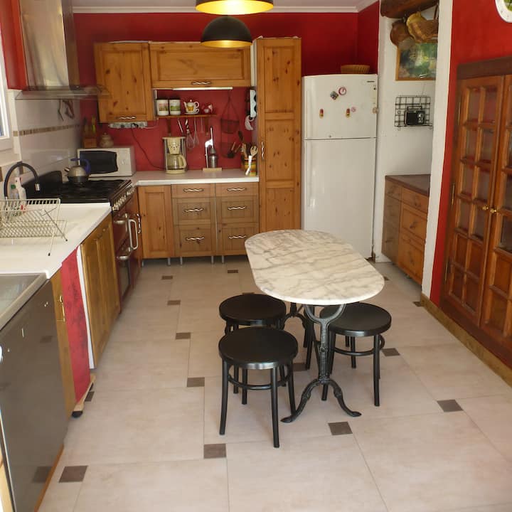 Maison à La Campagne 4 Chambres 10 Lits - Bourgoin-Jallieu