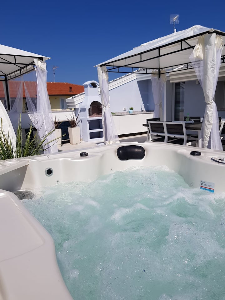 Lussuoso Attico Con Idromassaggio - Cesenatico