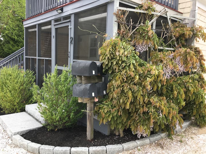 Immaculate And Stylish 1 Bedroom Rental - Provincetown, MA