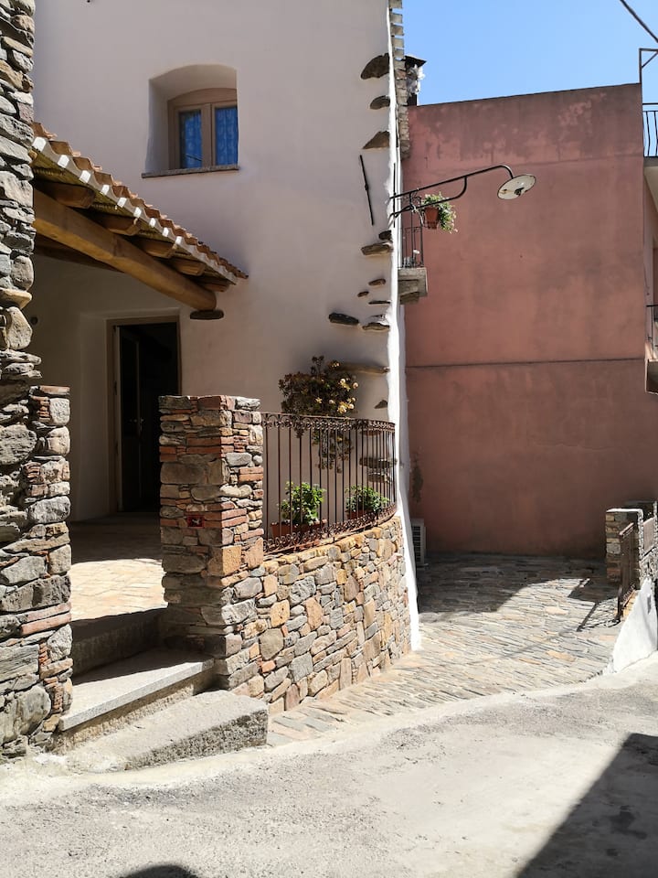 Domu Antiga - Tertenia