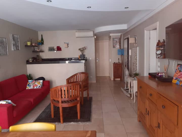 Spacieux Appartement Dans Résidence Avec Parking - Saint-Tropez