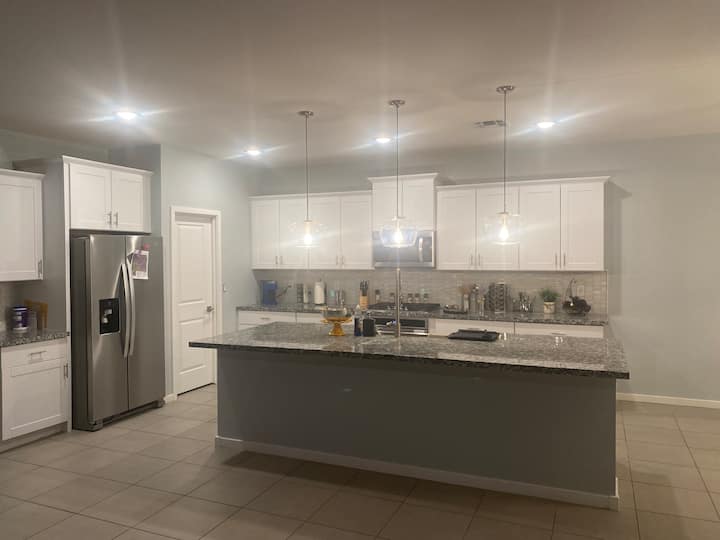 Welcoming One Bedroom With A Sheared Bathroom - Casa Grande, AZ