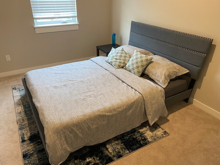Lovely 1 Bedroom With A Private Bathroom - Everett, WA