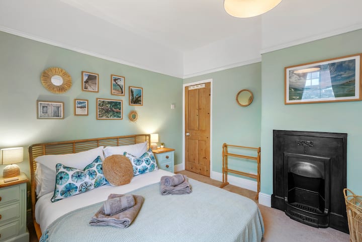 Chic 3br Stylish House, Central & Great For Groups - 햄프셔