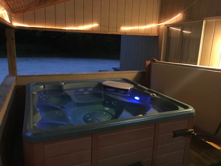 Killington Chalet - Hot Tub, Sauna, Boot Dryer - Vermont