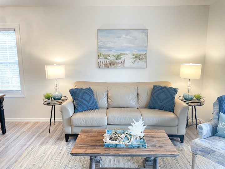 The Gathering Place - 1 Block From Beach! - Emerald Isle, NC