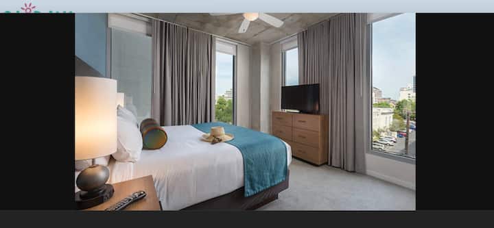 Charming 1-bedroom, 1-bathroom And Full Kitchen - オースティン, TX