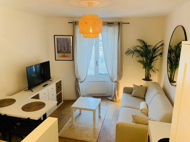 Studio De Charme / Centre Ville / Parking Privé - Linas