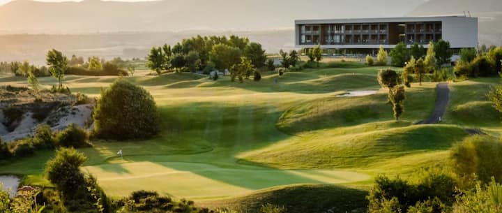Precioso Y Luminoso  Dúplex Con Piscina - Biescas