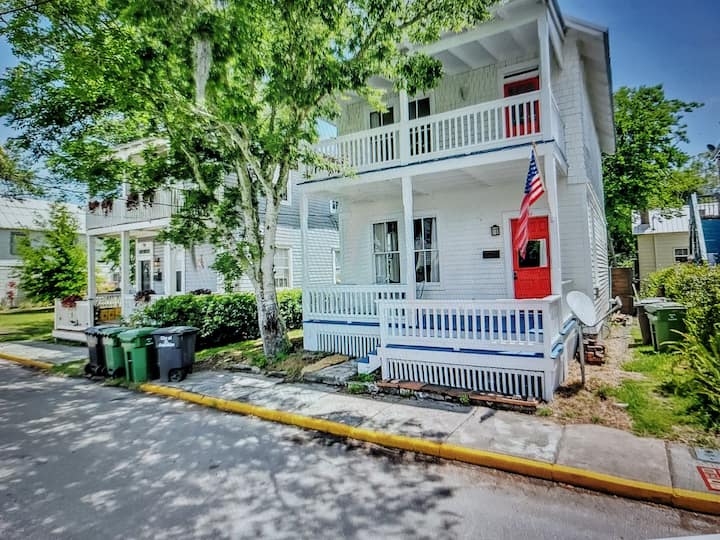 Cozy With Old Style Charm - St. Augustine, FL