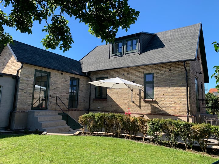 Härlig Villa Centralt I Höganäs - Höganäs