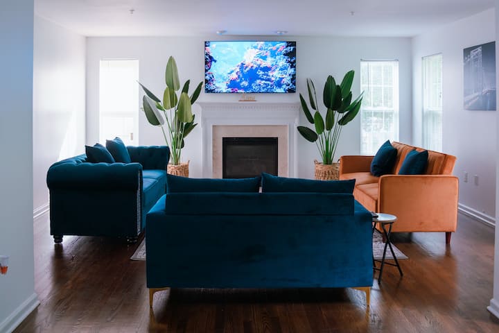 Colonial 5 Bedrooms/free Parking/wi-fi And Netflix - Clinton, MD
