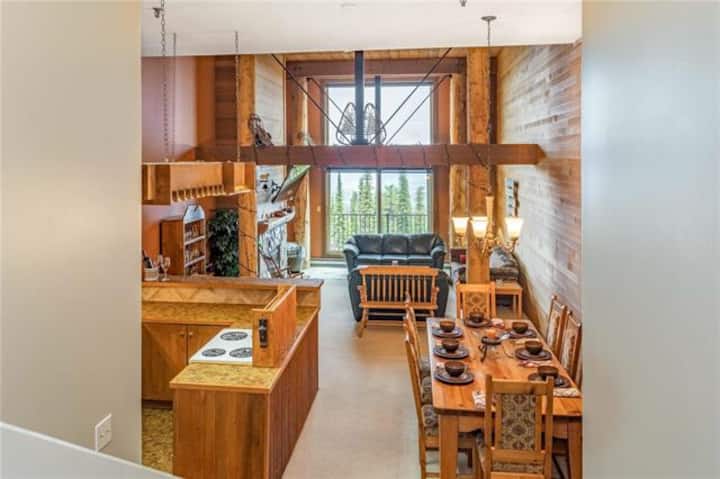 3-bedroom/2 Bathroom Ski In-ski Out At The Moguls! - Big White Ski Resort, BC