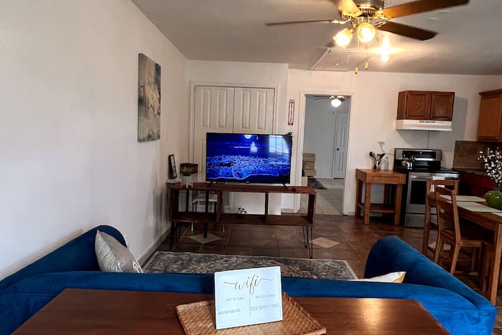 Entire Private Guest Suite 6 Guest/ 9min Ft.hood - Killeen, TX