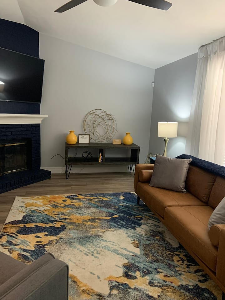 2-bedroom Townhome. Relax, Sip & Unwind @ The Park - Tallahassee, FL