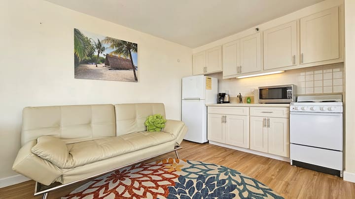 Ms 1601 Corner Apartment W/ Bed, Bath & Kitchen - Honolulu
