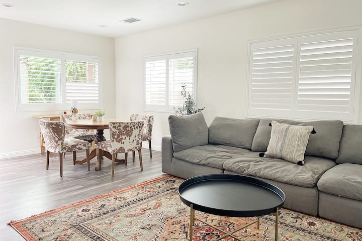Cheerful 2 Bedroom New House/gated Free Parking - エルモンテ, CA